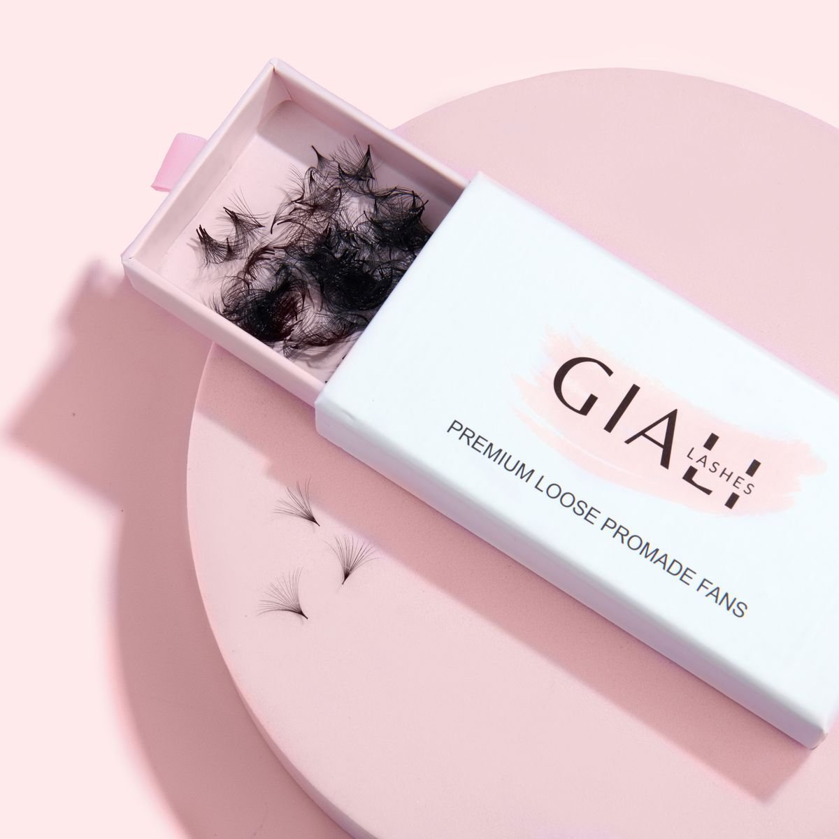 Pro-Made Lashes | Giali Lashes